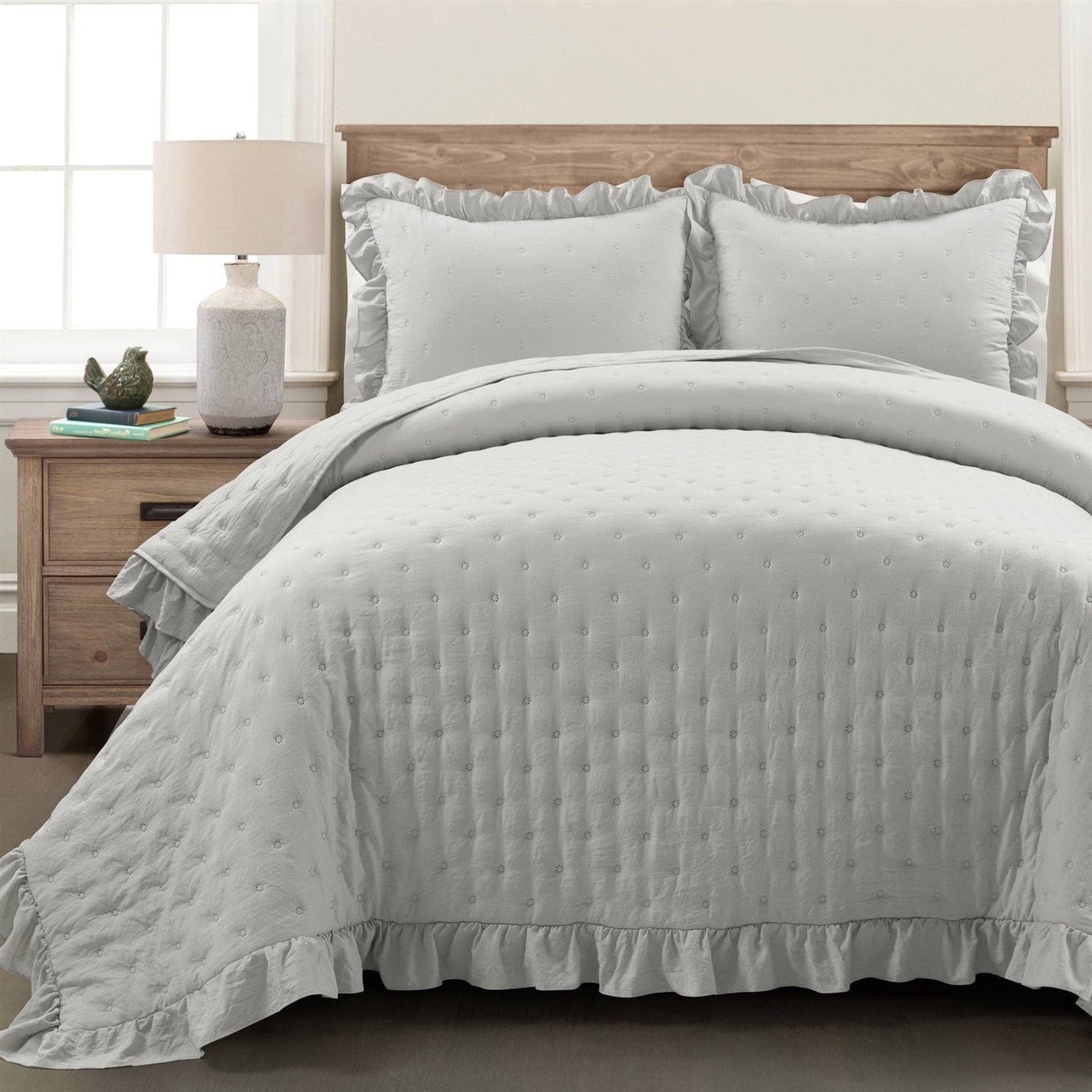 King Size Lightweight Grey Ruffle Reversible Oversized 3 Piece Quilt S ...